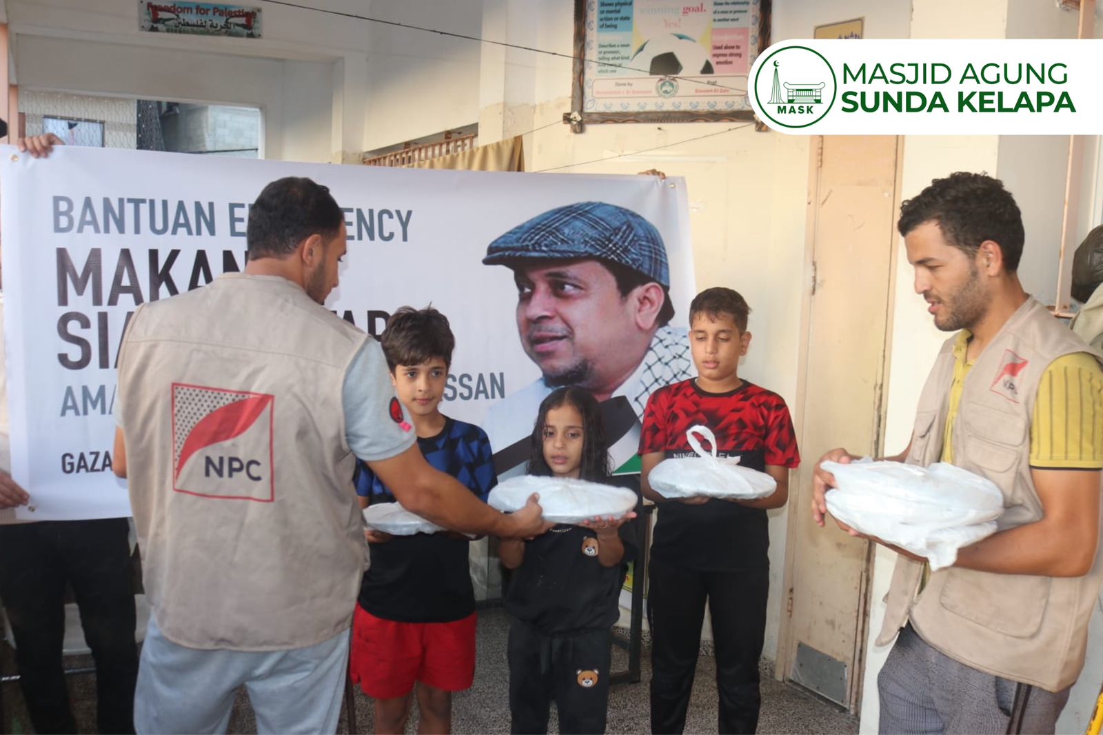 Hidupkan Harapan Gaza !!! Babeh Haikal Hassan Salurkan Bantuan Makanan ...