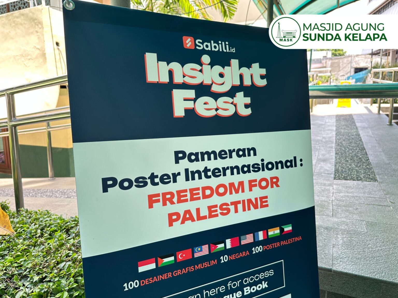 Pameran 100 Poster Internasional tentang Palestina di Masjid Agung ...